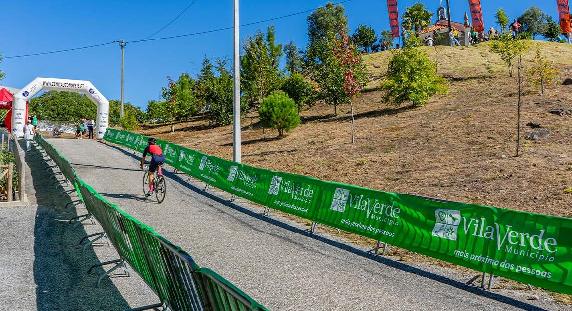 Esta corrida em Vila Verde tem só 900 metros (mas a inclinação média da ...