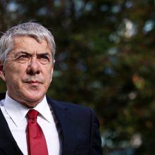 Sócrates está outra vez sem advogado