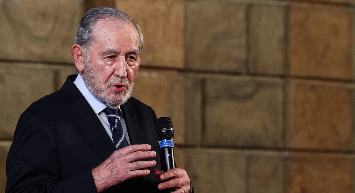 Ramalho Eanes saúda “decisão política e militar de rememorar” 25 de Novembro