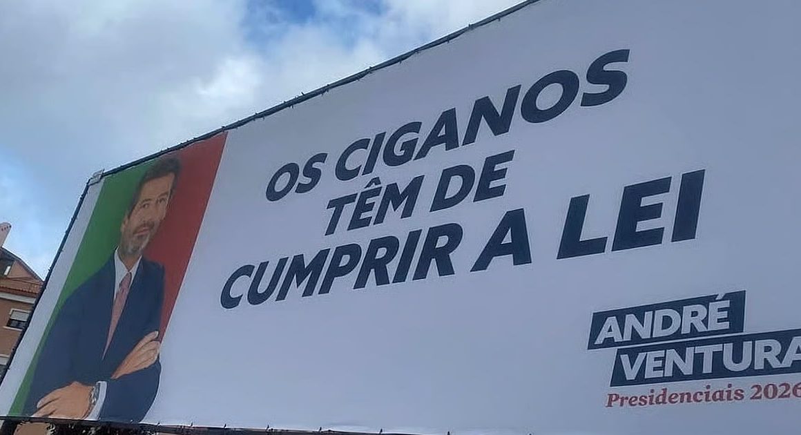 Tribunal manda retirar cartazes do Chega sobre ciganos