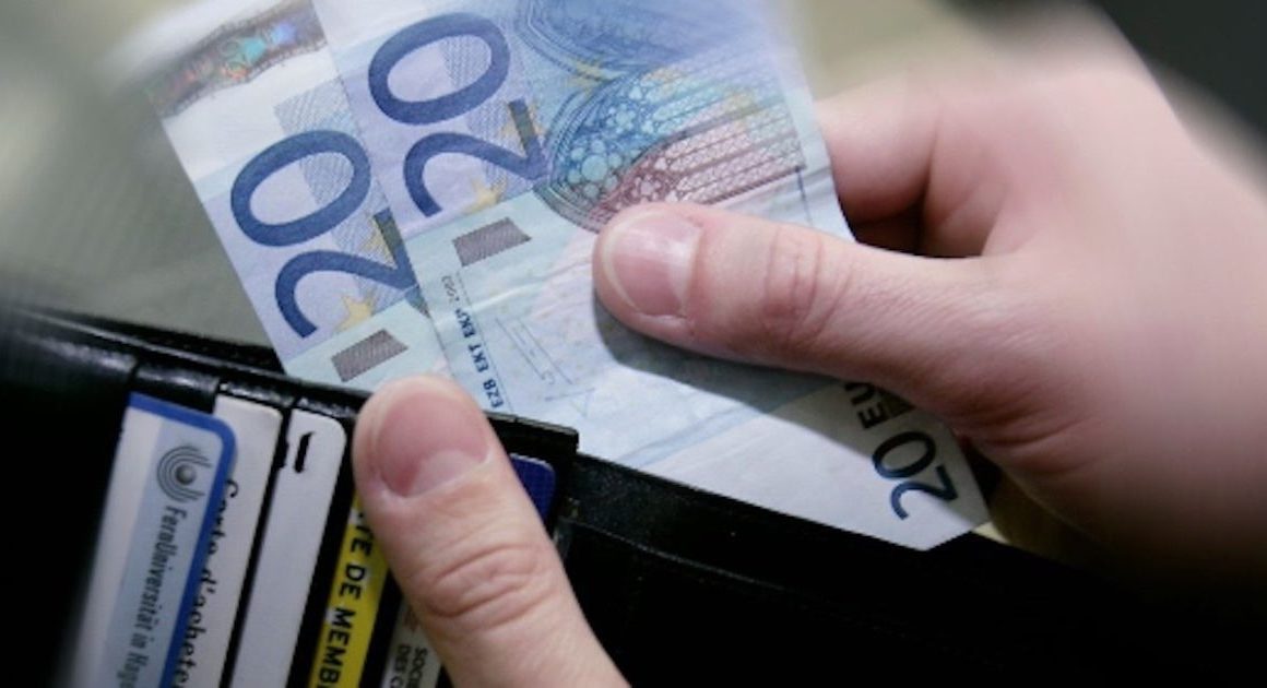 Dívida das famílias, empresas e Estado sobe para 876.200 milhões em abril