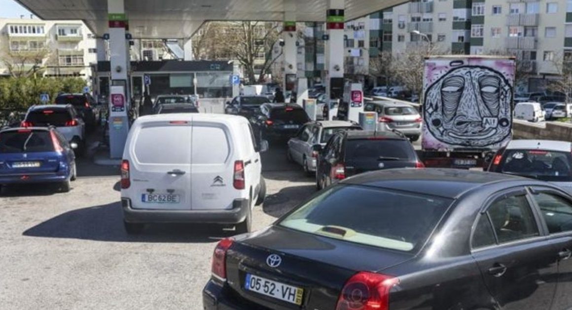 Gasóleo volta a descer, mas a gasolina sobe